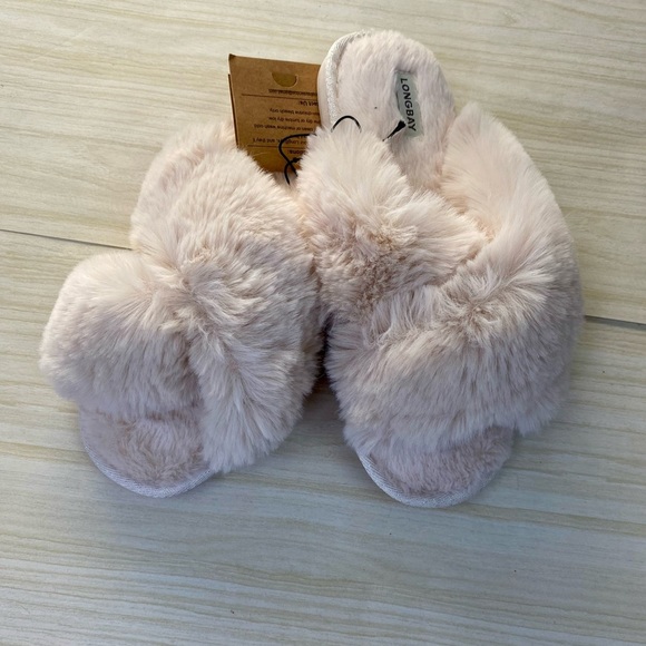 longbay | Shoes | Longbay Faux Fur Cream Puff Slide Slippers Size 7 8 ...